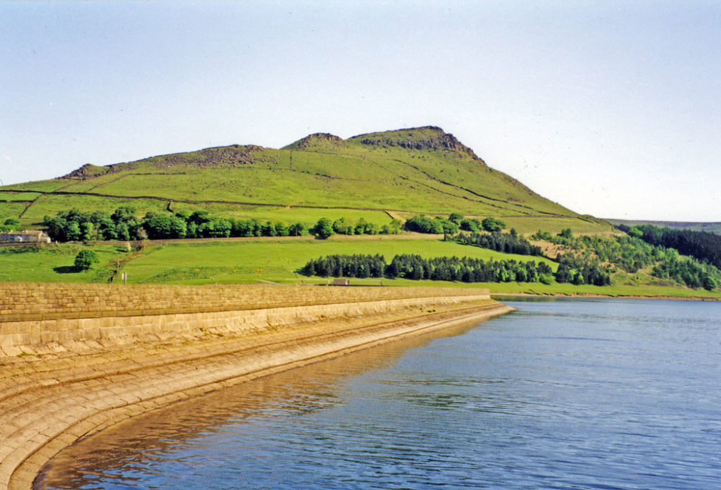1960 - 1966 CONSTRUCTION OF DOVE STONE RESERVOIR - Dovestone Heritage